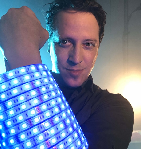 About Andrew Mayne – @AndrewMayne